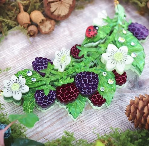 Kimchi & Coconut : Blackberry Bramble Necklace – Broochaholic