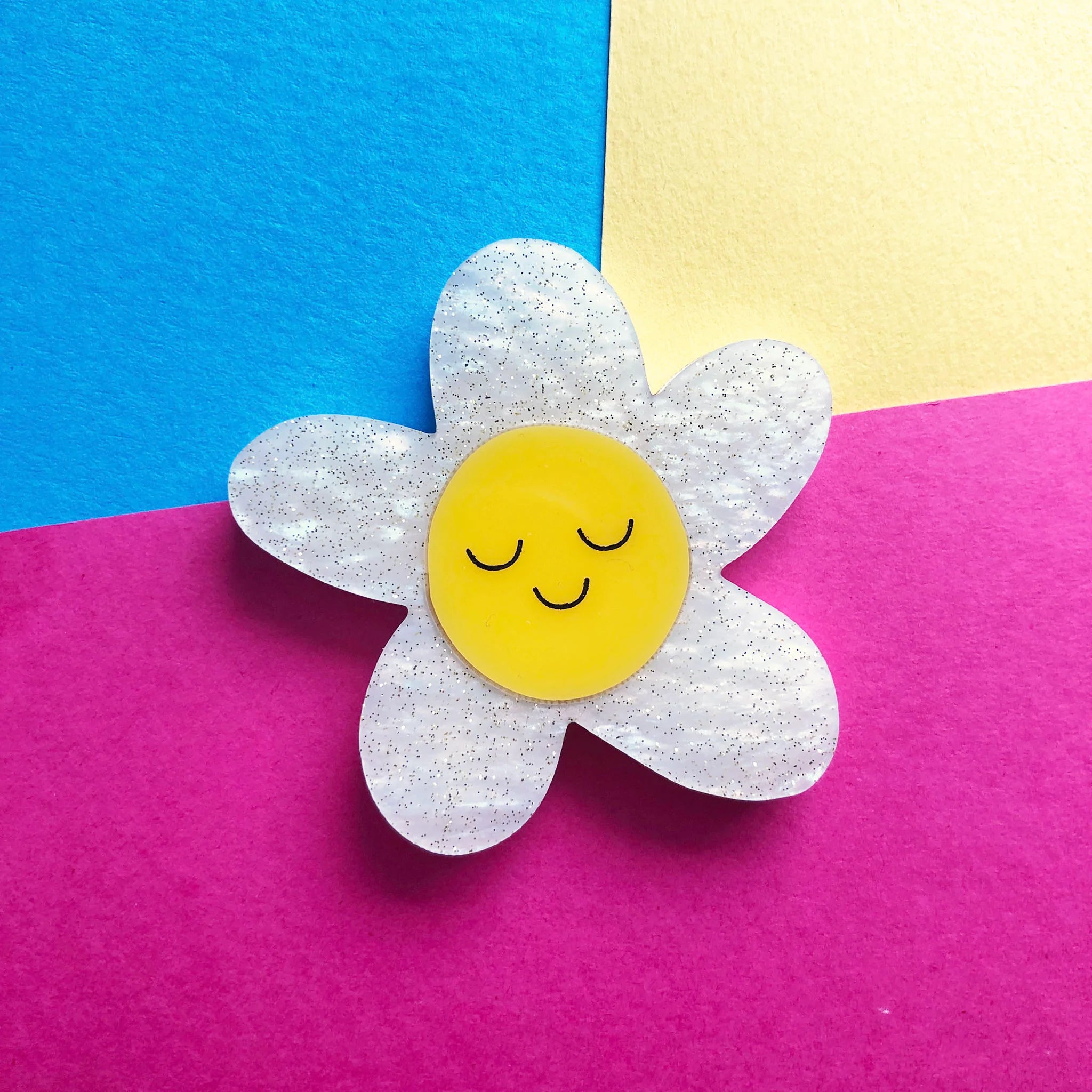 Happy Stuff Studio : Daisy Brooch - Sleepy – Broochaholic